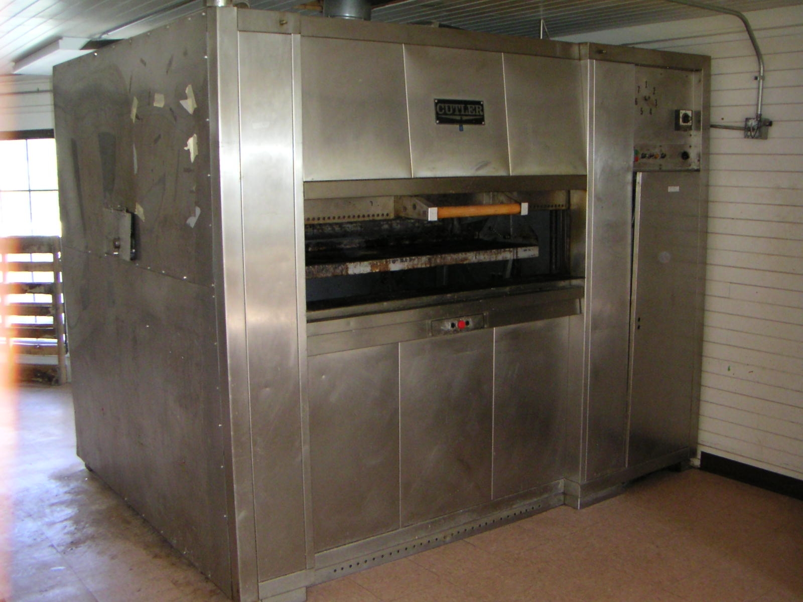 Cutler 15 Pan Revolving Tray Oven