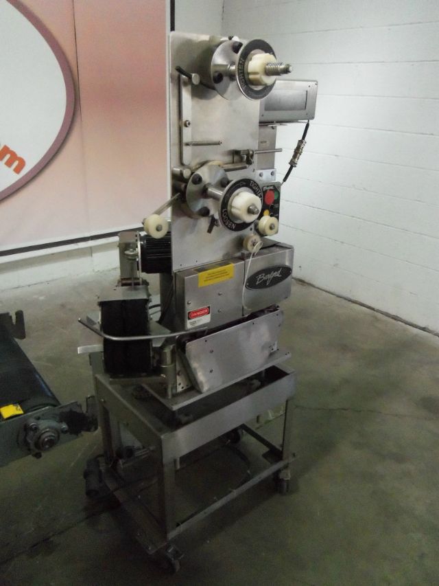 Burford Twist Tyer & 7' Conveyor, Model: 2100, Left Hand
