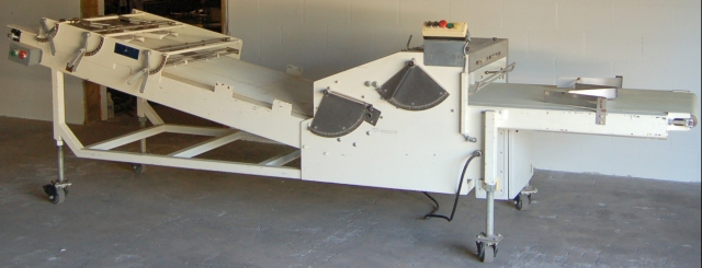 Bloemhof Low Stress Moulder, Model: 300-3 Series EX0 8 C169