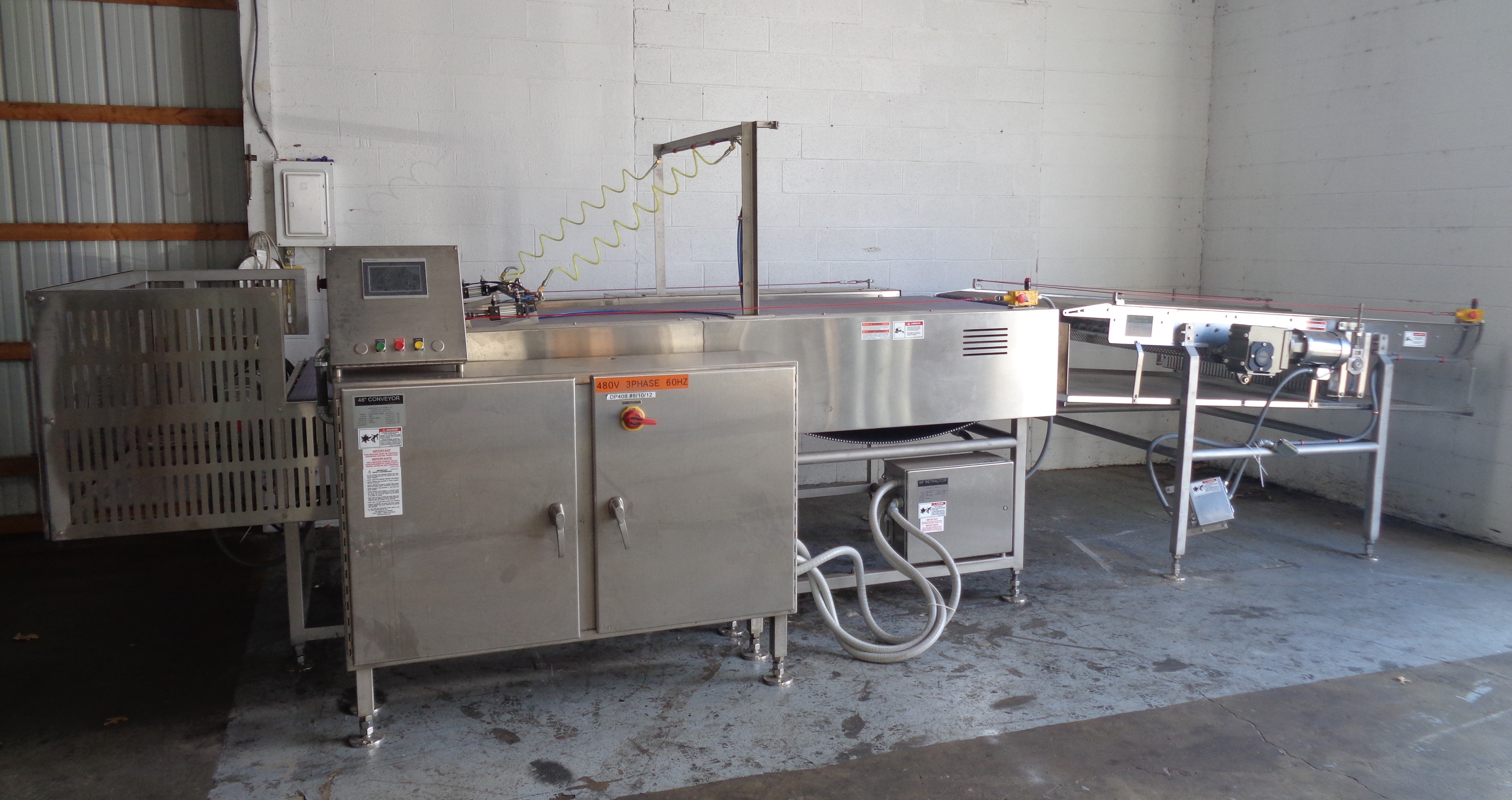AM Mfg Infeed, Retracting, And Flying Conveyor System.